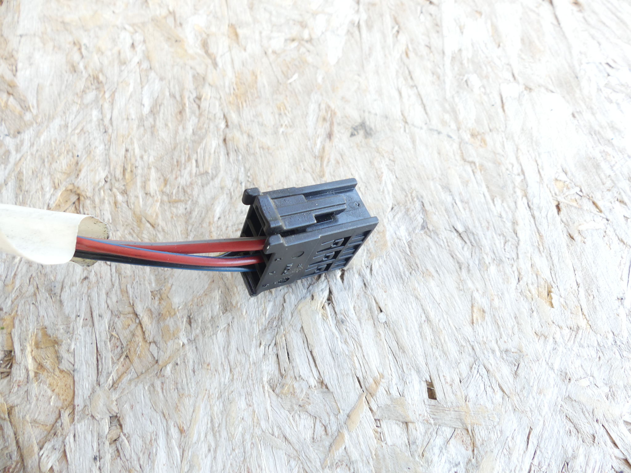 Mercedes Black 6 Pole 4 Wire Connector 2205455228 - Hermes Auto Parts